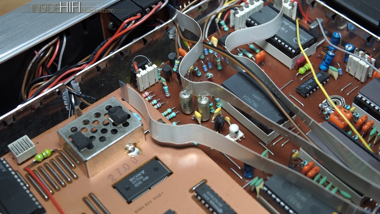 Inside Hi-Fi: Philips CD 300 (CD300/00)