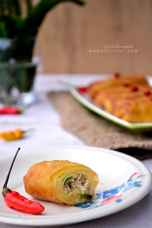 Sosis Solo Isi Ayam Suwir | Momylicious