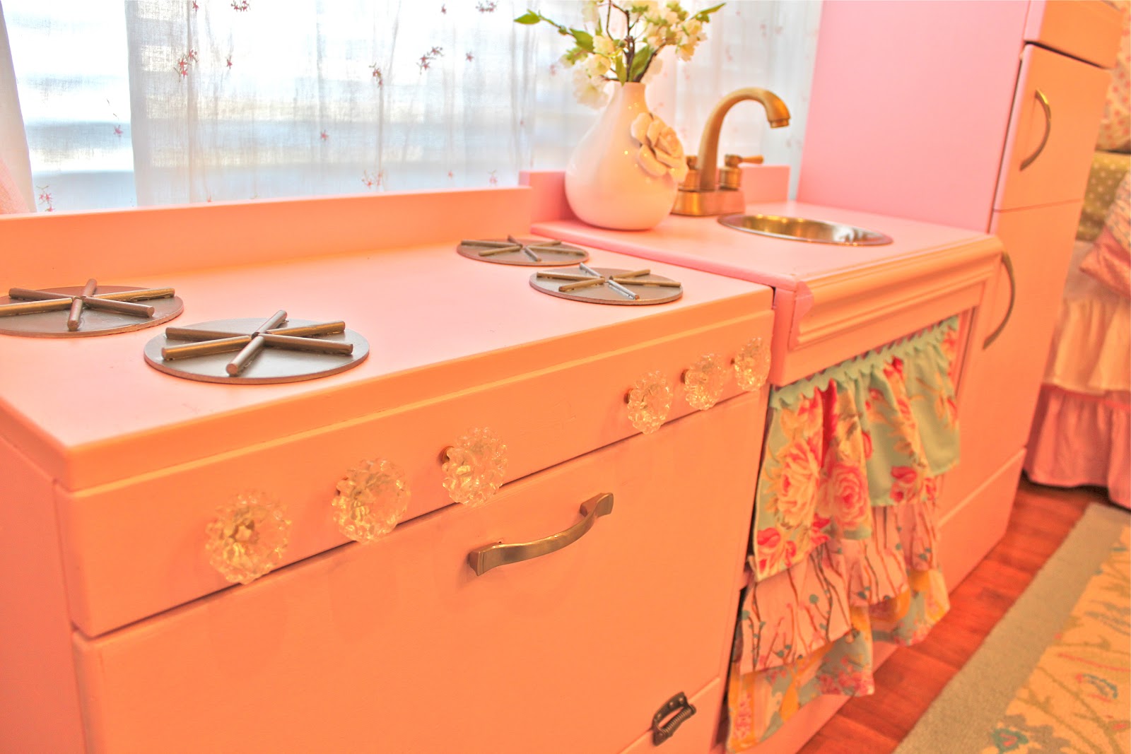B. Creative Art with Dawn Lynn: DIY Pink Play Kitchen perfect for girls!