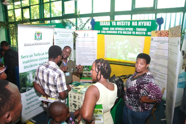 WAGENI WAFURIKA MALI ASILI NA UTALII KATIKA MAONYESHO YA SABASABA ...