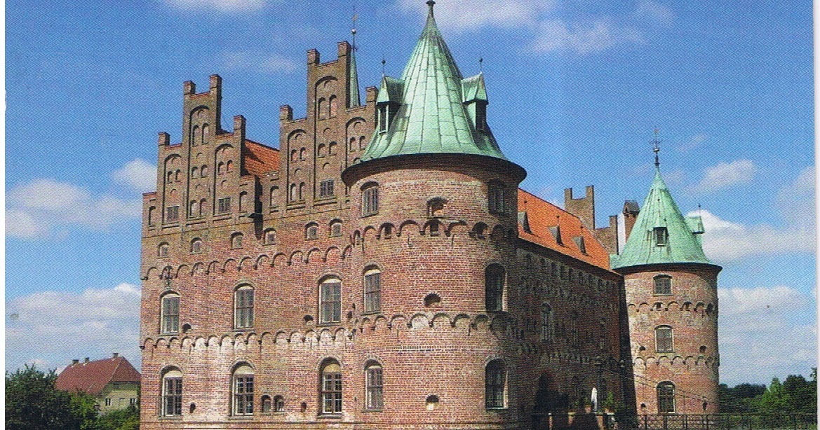 The Fox's Castles, Palaces and Fortresses