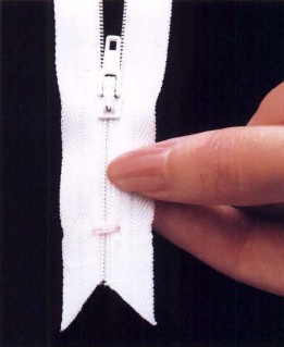 Como construir un cierre utilizando espiral para cierres | Ropa de ...