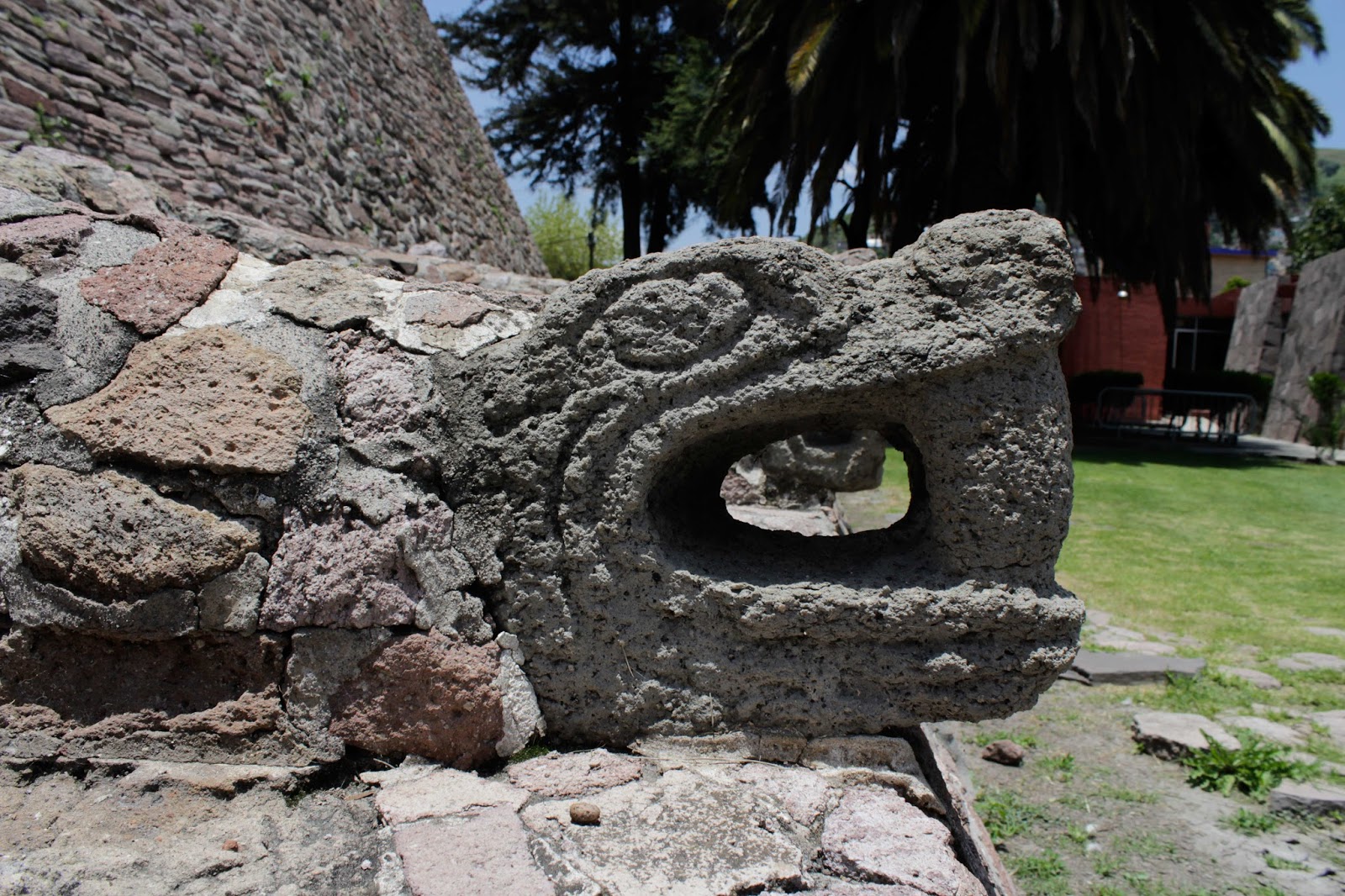 Visita el sorprendente muro de serpientes de Tenayuca, Edomex