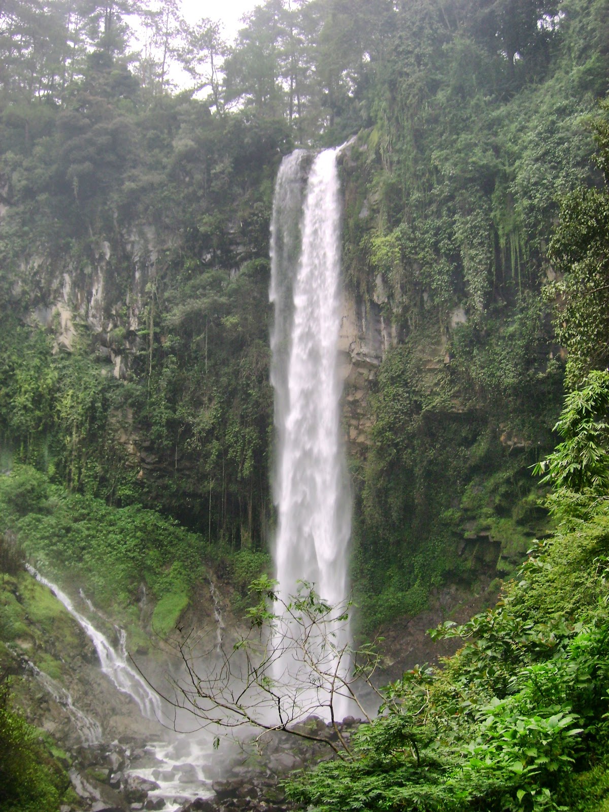 Grojogan Sewu Waterfalls, Tawangmangu | It's a Benvie World