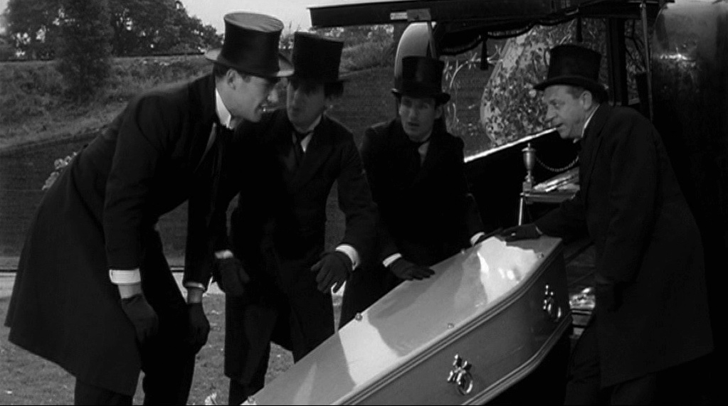 Classic Movie Ramblings: Too Many Crooks (1959)