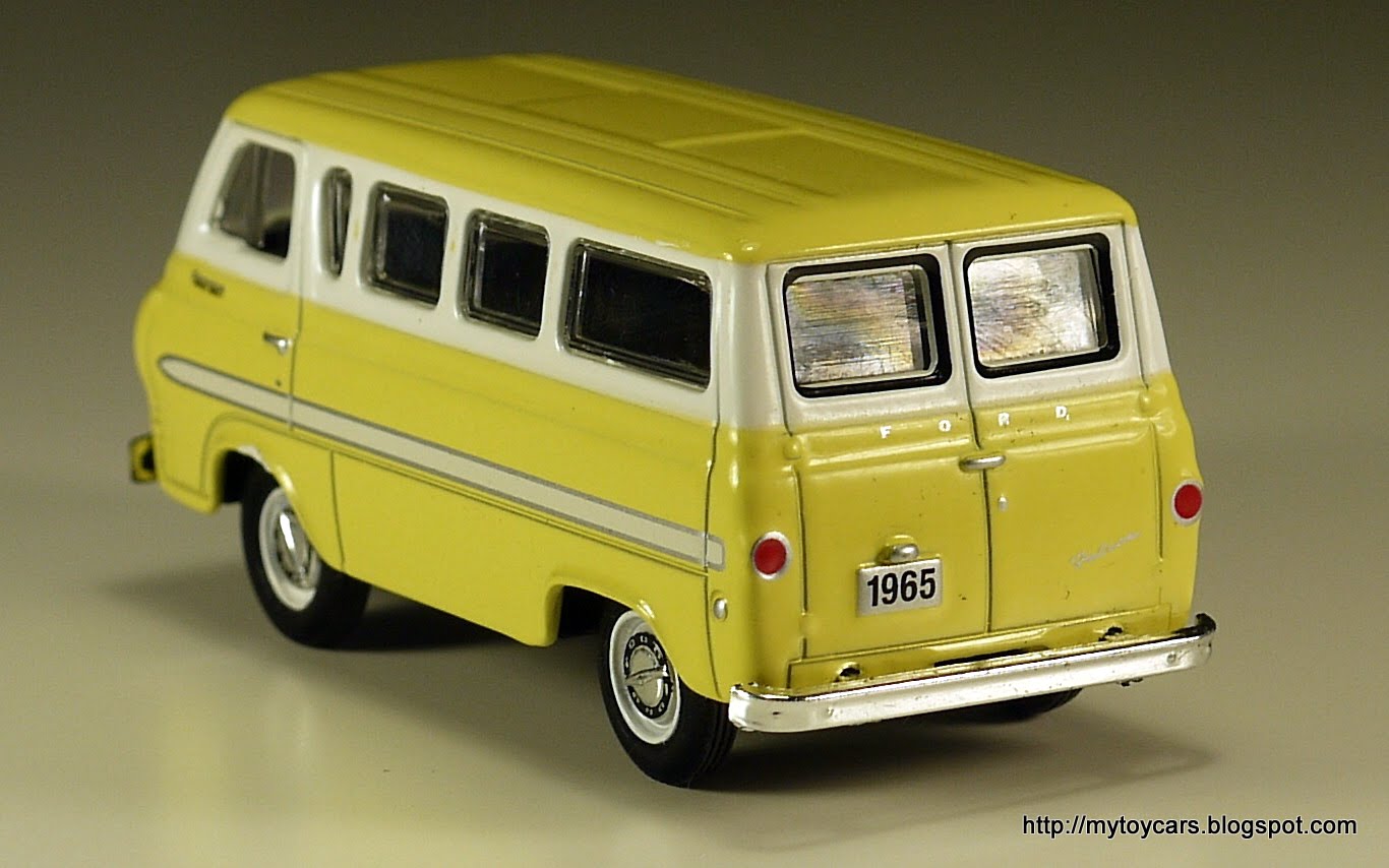 Mytoycars!: M2 Machines 1965 Ford Falcon Club Wagon