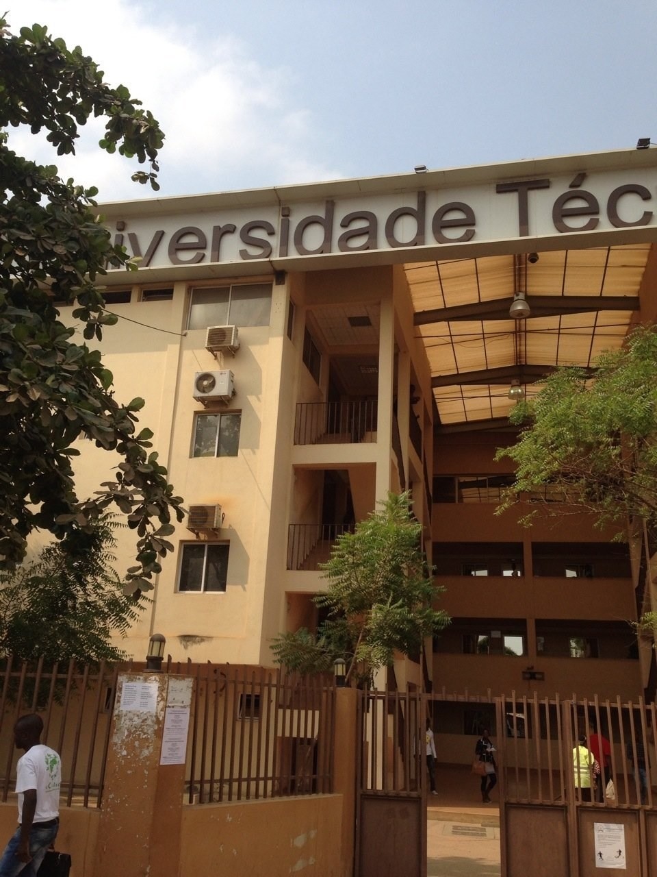 Universidade Utanga de Angola: Galeria de Fotos