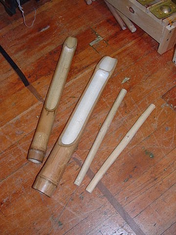 Musical Instruments: Agung a tamlang pics