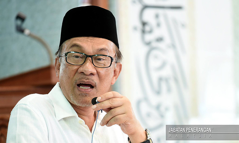 "Ahli PAS juga ikut saya (ke program di kuil) dulu" - Anwar Ibrahim