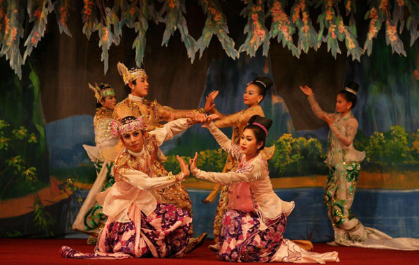 Travel Myanmar: Myanmar MUSIC & DANCE