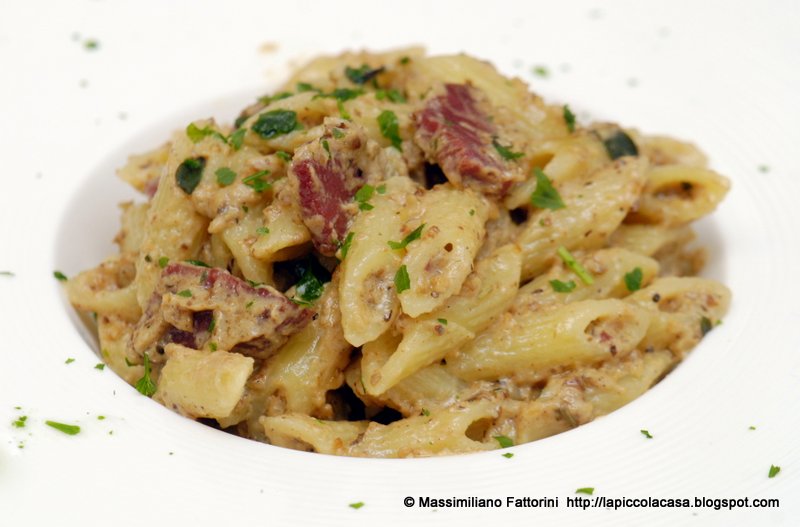 La Piccola Casa: Una gustosa pasta: Mezze penne con salsa di noci ...