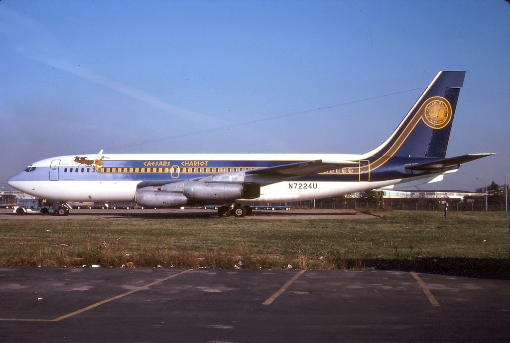 Des pilotes et des avions.: Boeing 720-022 "Caesar's Chariot" Led Zeppelin