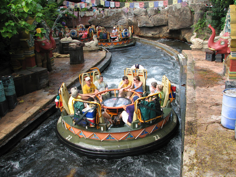 Bonao Internacional: DISNEY WORLD LO TIENE TODO : ! HASTA UN RIO ...