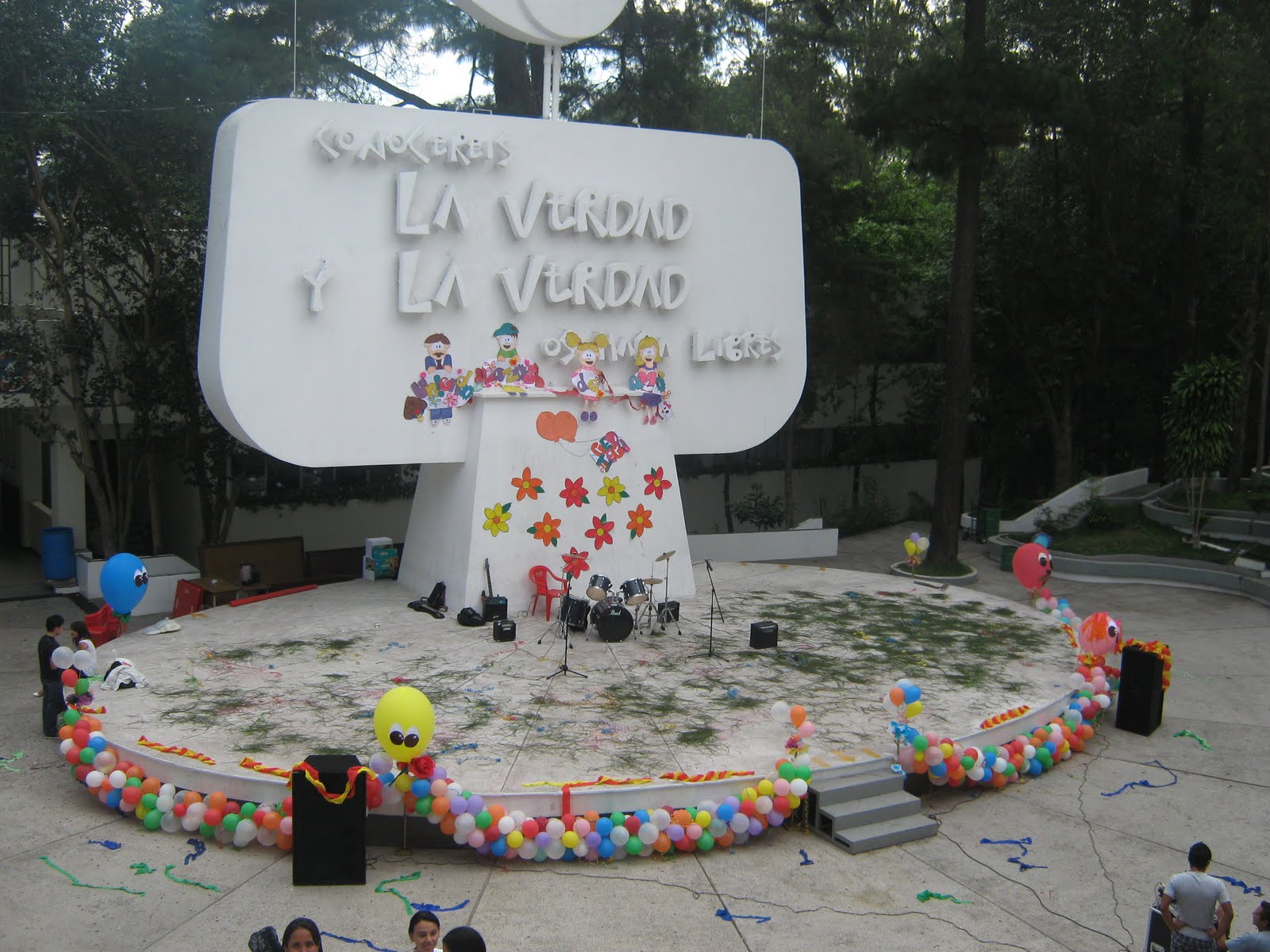 Información del colegio CED-IECA