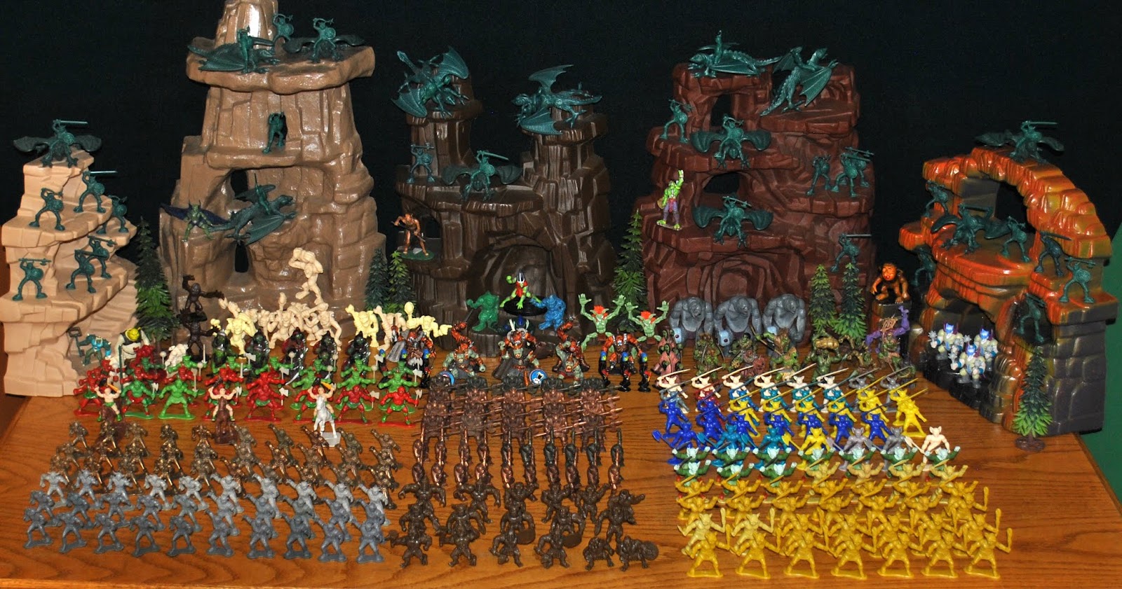 Fantasy Toy Soldiers: Army of Orcs, Ogres, Goblins & Trolls