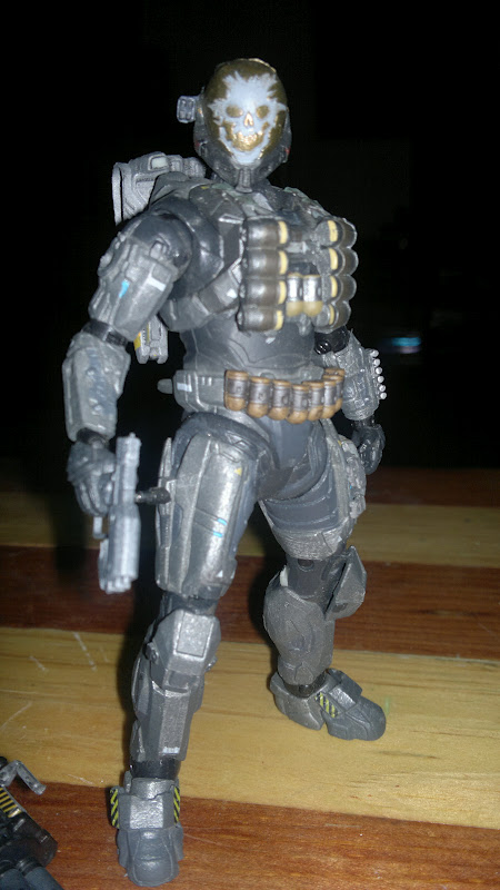 NERDVANA: HALO CUSTOM SPARTAN: SHADOW SPARTAN