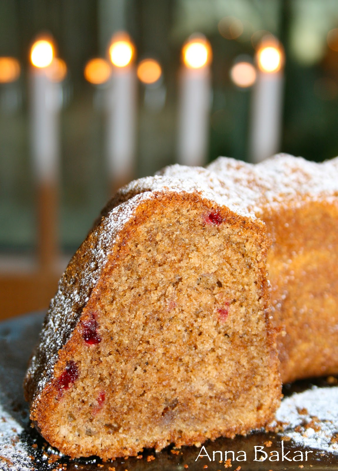 Anna Bakar: Rosendals mjuka pepparkaka med lingon