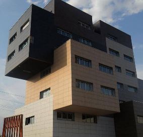 Siempre "Maths" y más.: Poliedros regulares en la construcción.