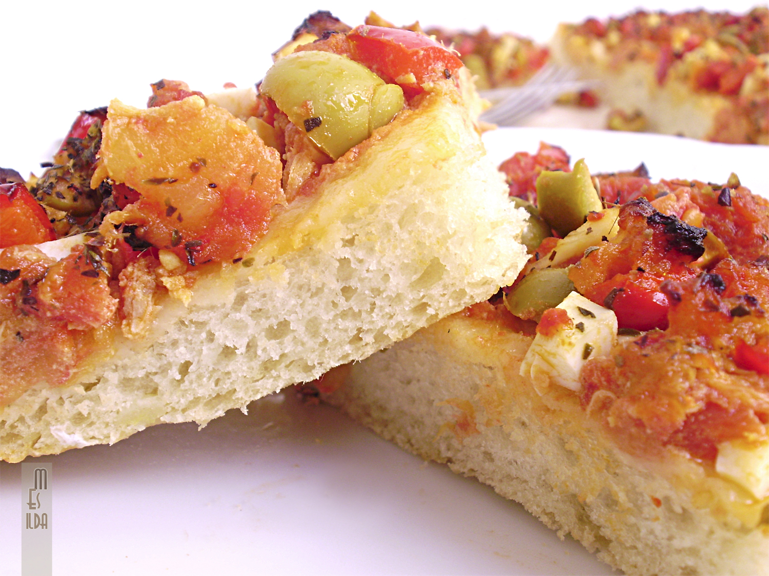 COCA DE MOJE CON MASA DE PATATA - La cocina de Mesilda