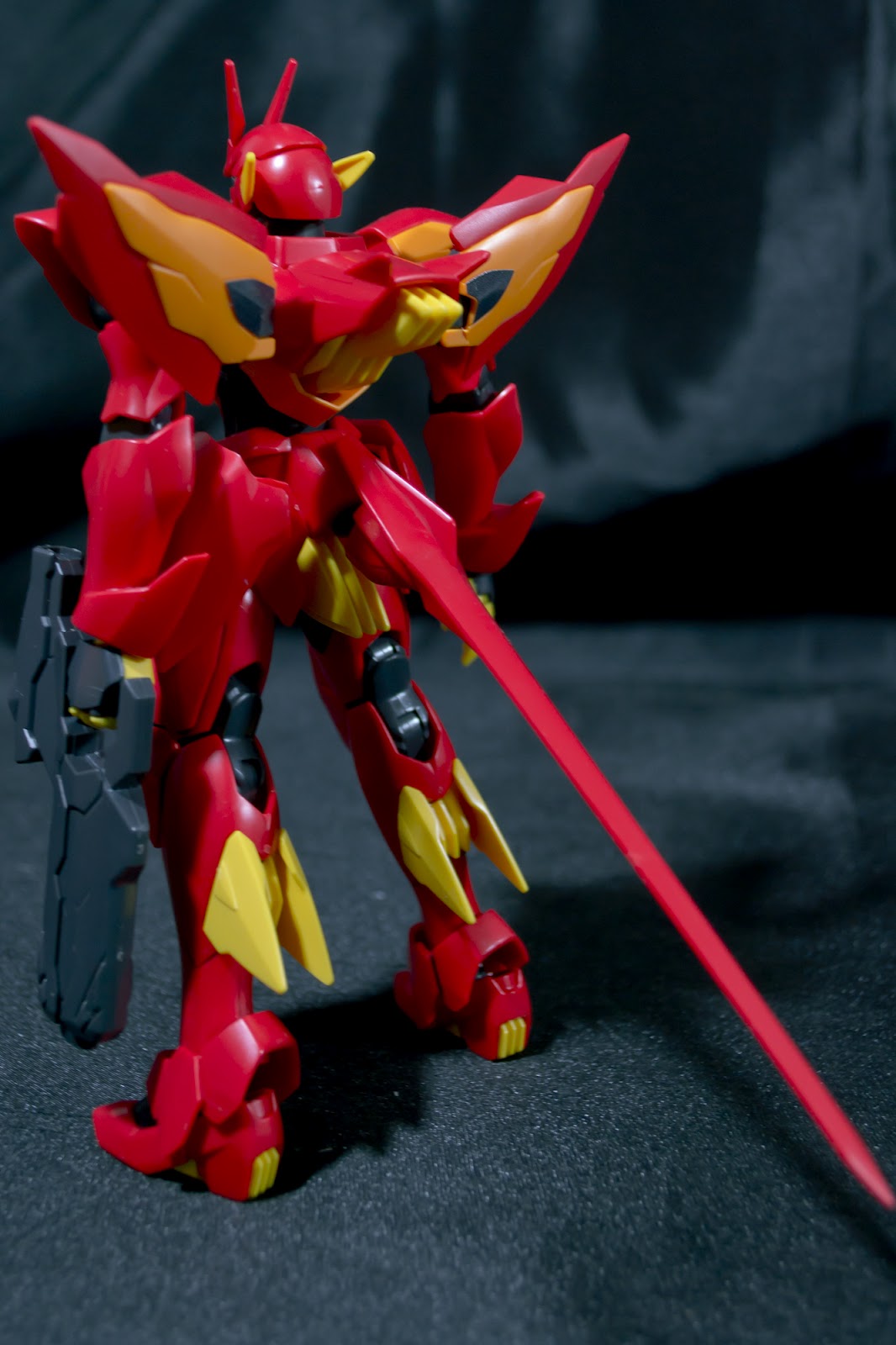 GUNDAM GUY: HG 1/144 Zeydra - Video Review by Team GG