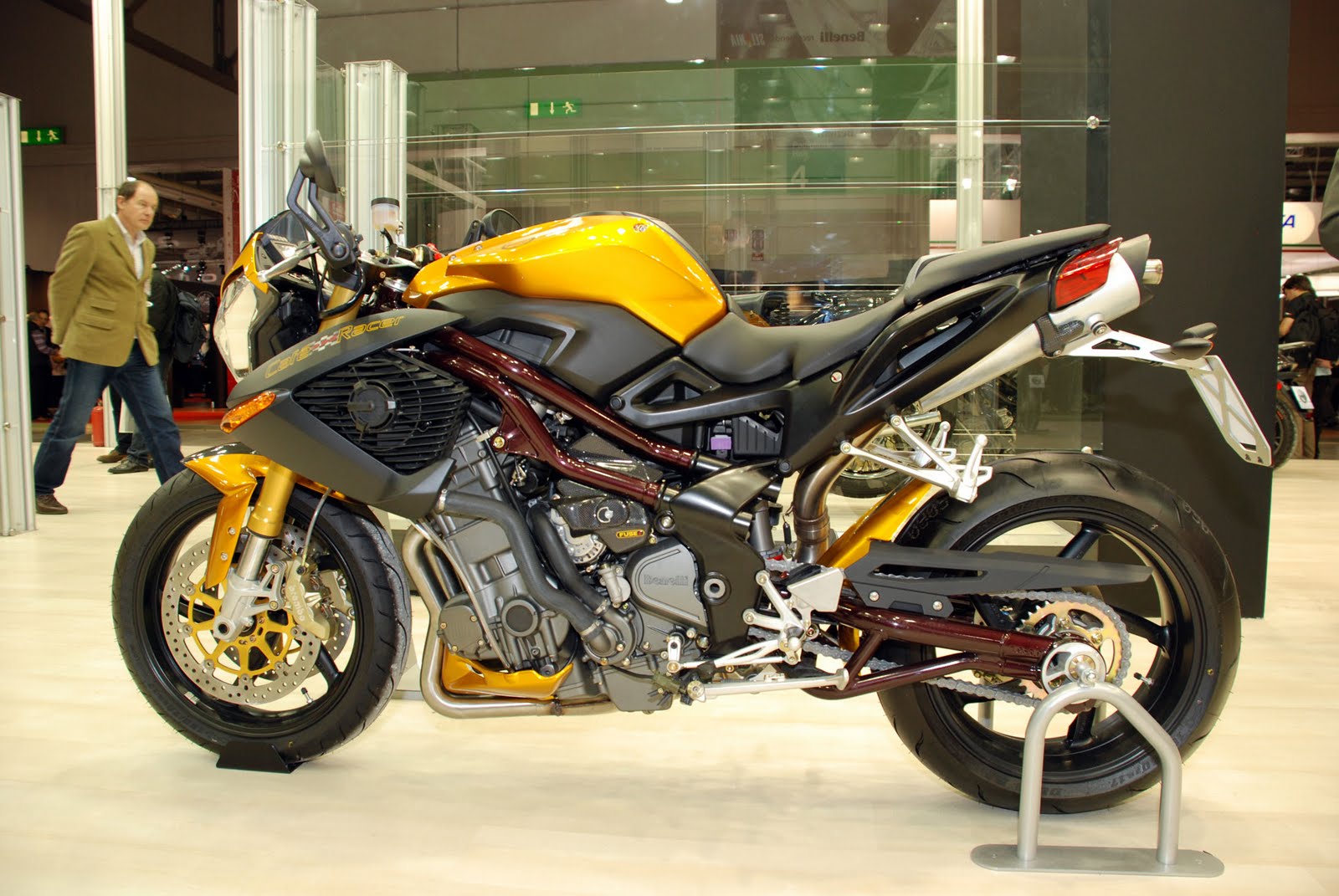 Black Rider: Benelli Cafe Racer 899