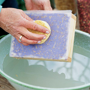 What to do with shredded paper: How to make scented paper from shredded ...