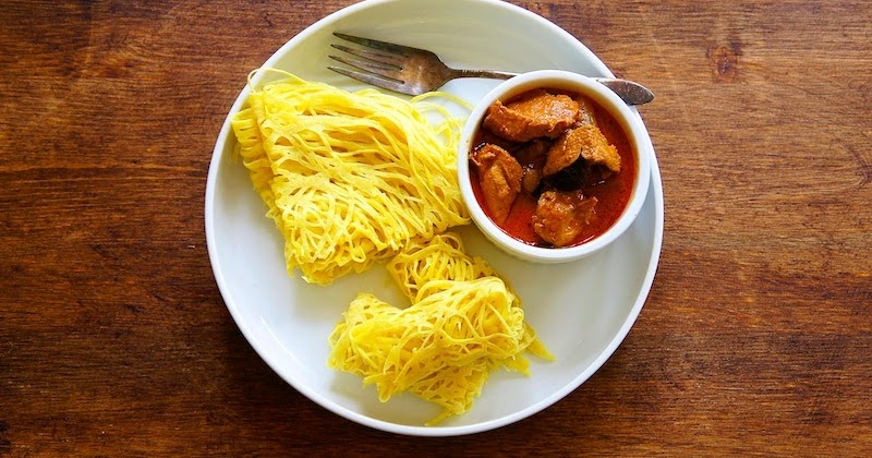 How To Make Roti Jala (Net Pancake)