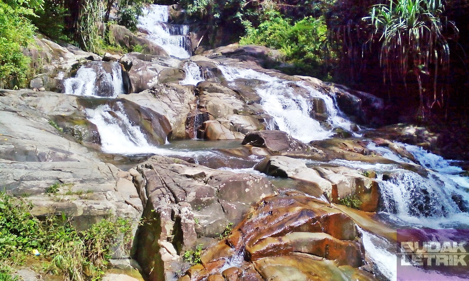 Budak Letrik: Menjejak Air Terjun Lata Mengkuang, Sik Kedah