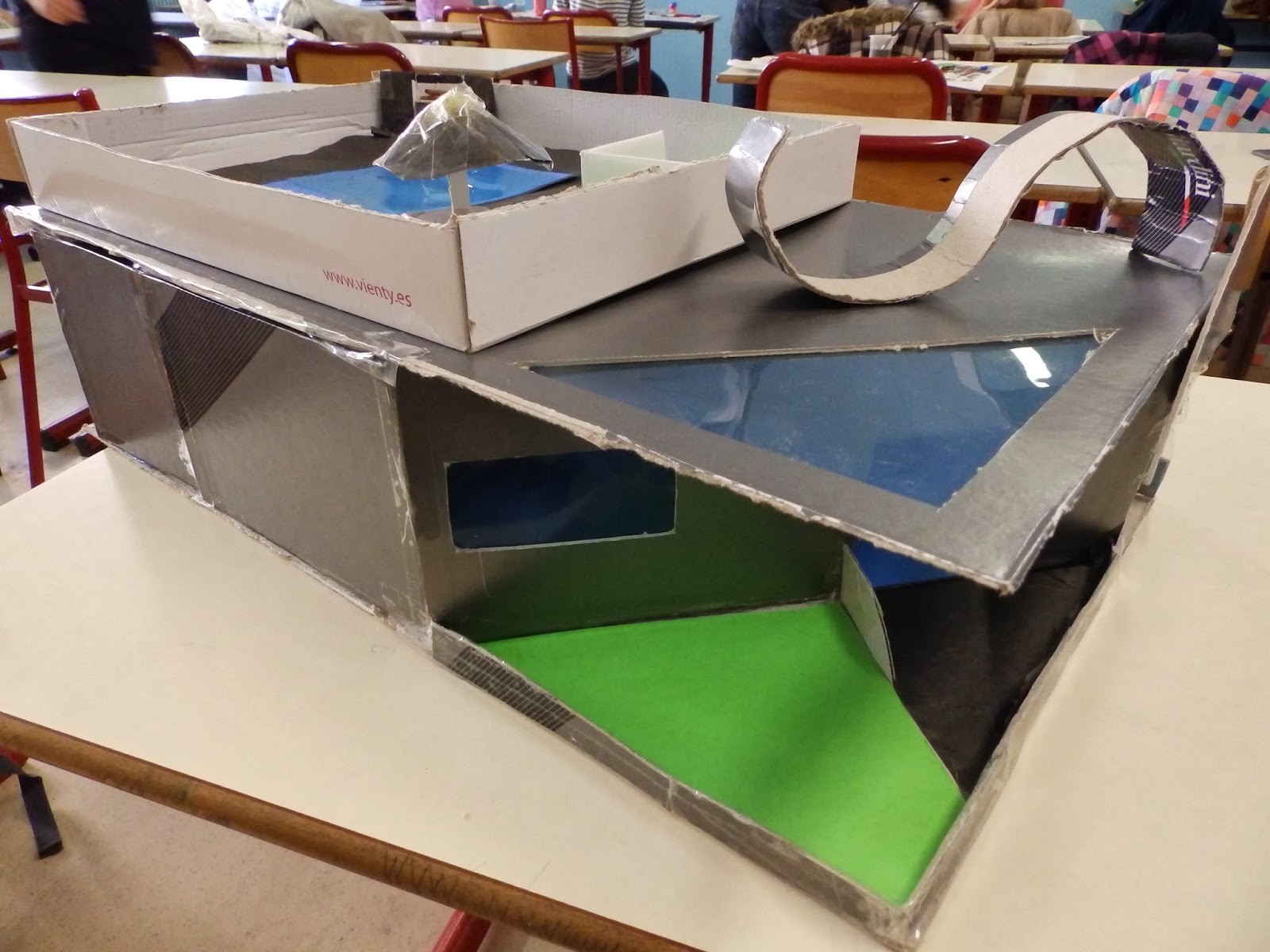 LES ARTS PLASTIQUES au lycée Comte de Foix: Maquettes LES ARTS PLASTIQUES au lycée Comte de Foix: Maquettes