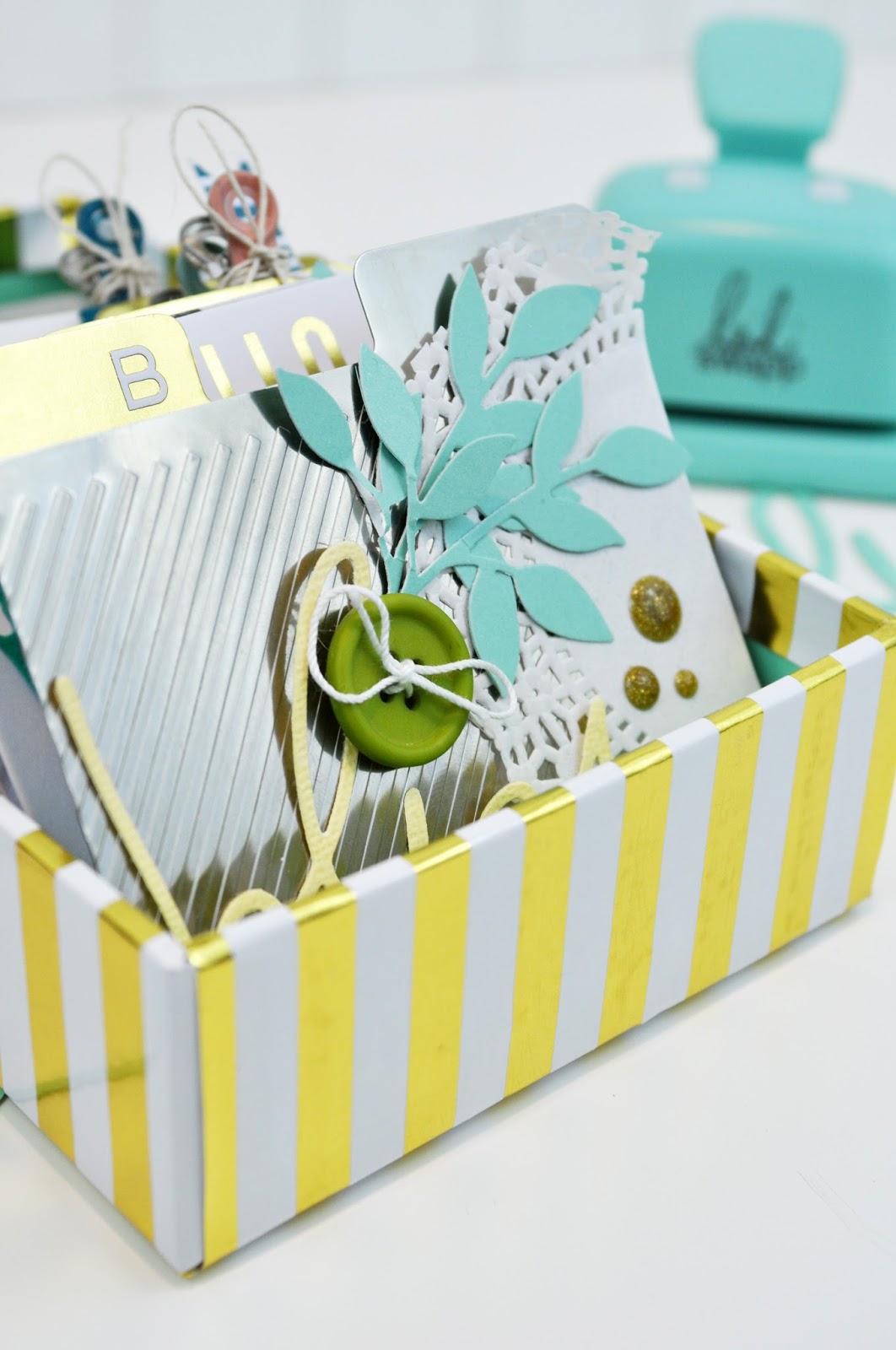 Just Ask Jen Video: How to Create a Heidi Swapp Rolodex Album | Jen ...