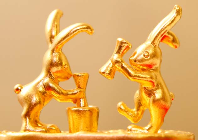 MY VIEWS OF THE WORLD: Top 10 craziest things made of gold...!