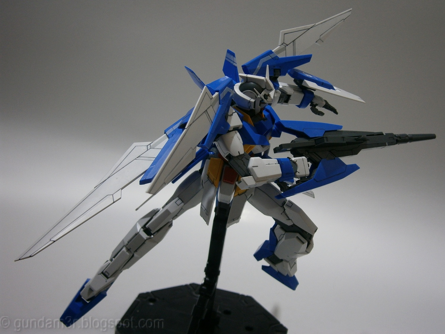 Gundam AGE-2 Normal MG Review Part 3