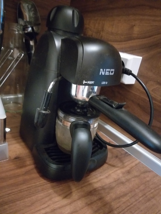 NEO ES-30 budget espresso machine