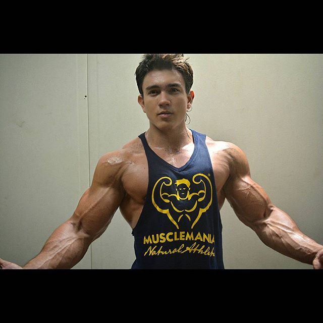 Daniel Roman: Biceps & Triceps Workout