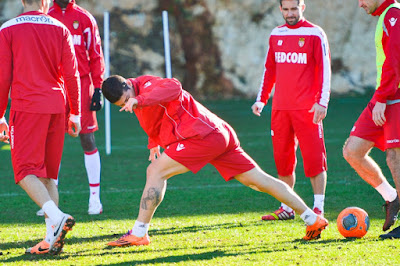 Football Players Bulge: James Rodriguez's Ass/Nalgon