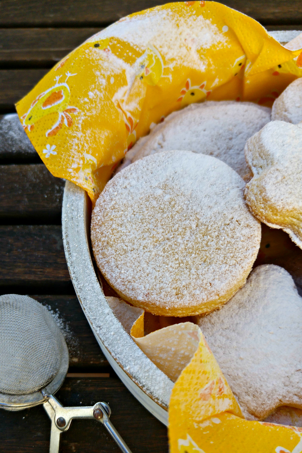 Sugg-r and some Salt: crespells {receta mallorquina de Semana Santa ...