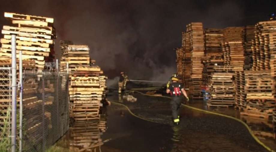 MEC&F Expert Engineers : MASSIVE FIRE DESTROYS UNINSURED GUYS PALLET CO ...