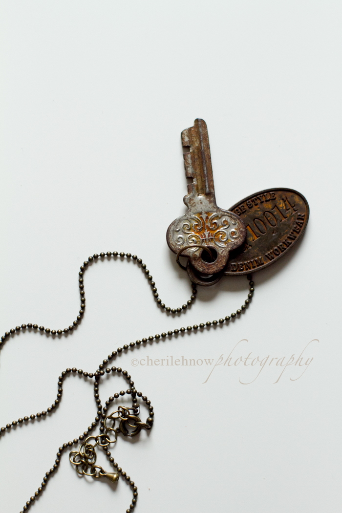 tinkerwiththis: Craftilicious: Rusty key necklace