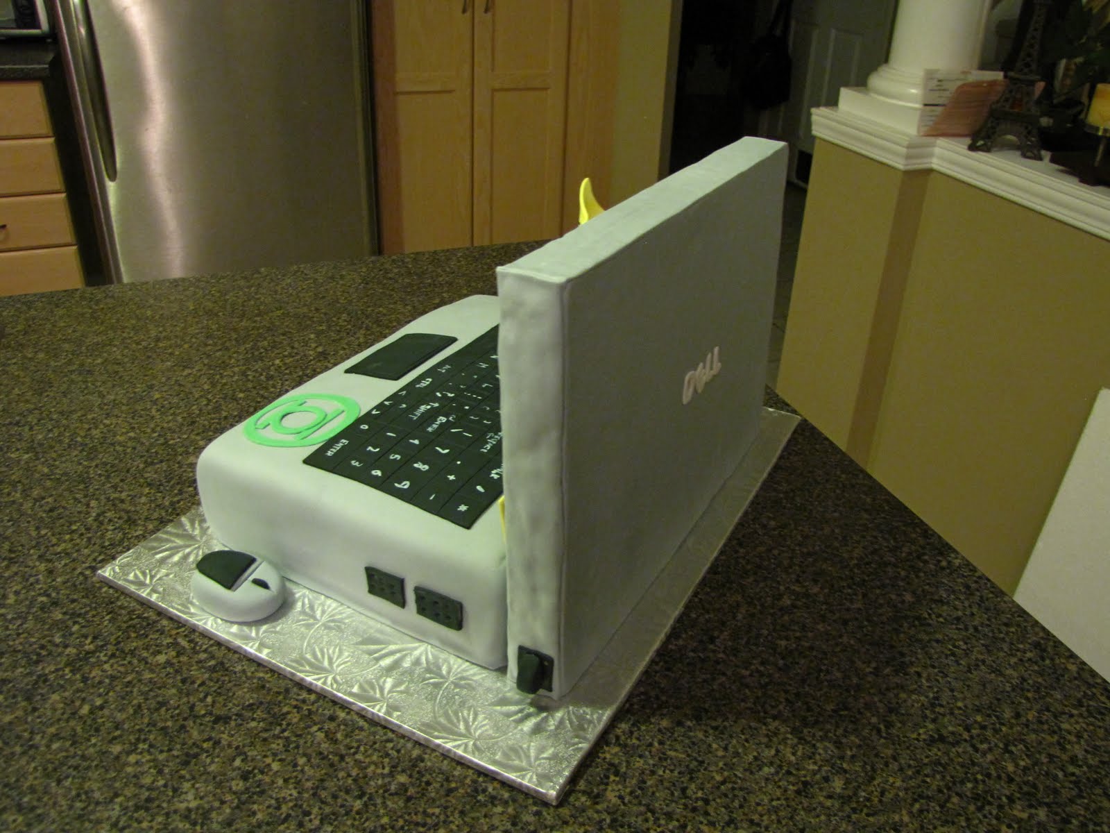 Ann Marie's Creative Cakes: Computer Cake