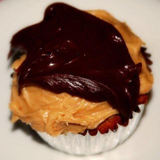 Cursive T: Cupcake #17