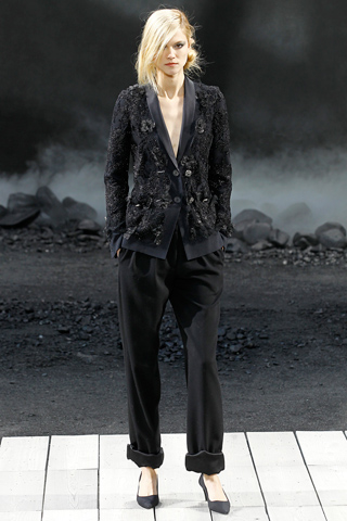 Belle Maison Et Moi: Chanel Fall 2011 Ready-To-Wear Collection ...