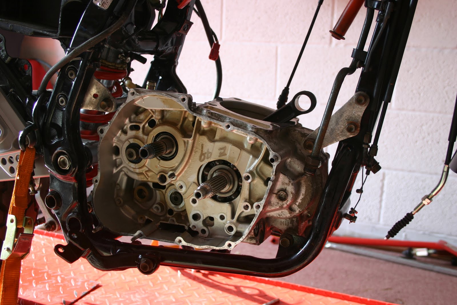 Old Bike Hack: NX650 bottom end rebuild