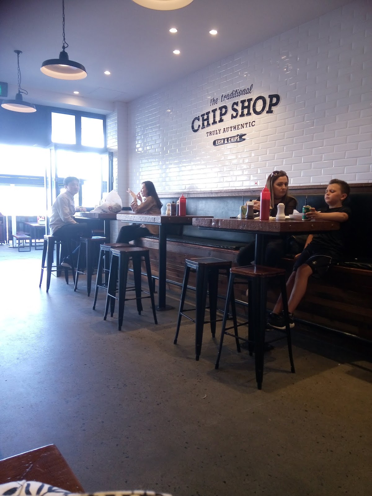 BONDI BEACH - Hi5 the world