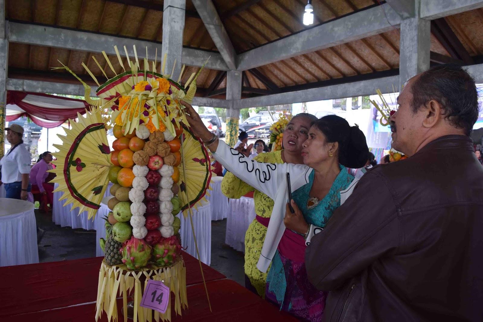 Twin Lake Festival Dimeriahkan Lomba Gebogan & Kontes Bunga Krisan ...