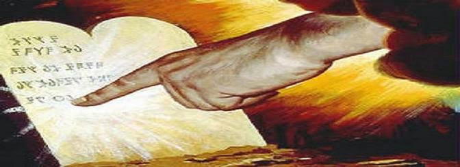 TEOLOGÍA DE MENOS A MAS: EL DEDO DE DIOS