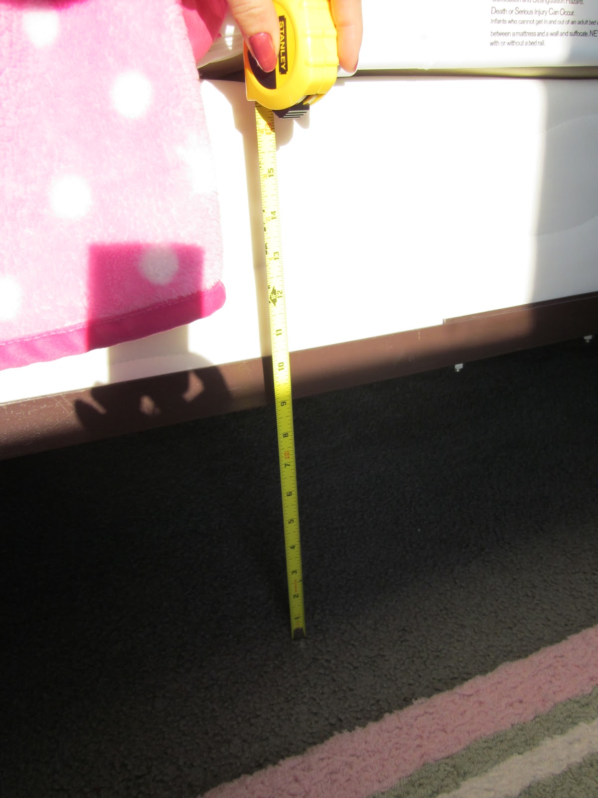 I make stuff: attempting a dust ruffle