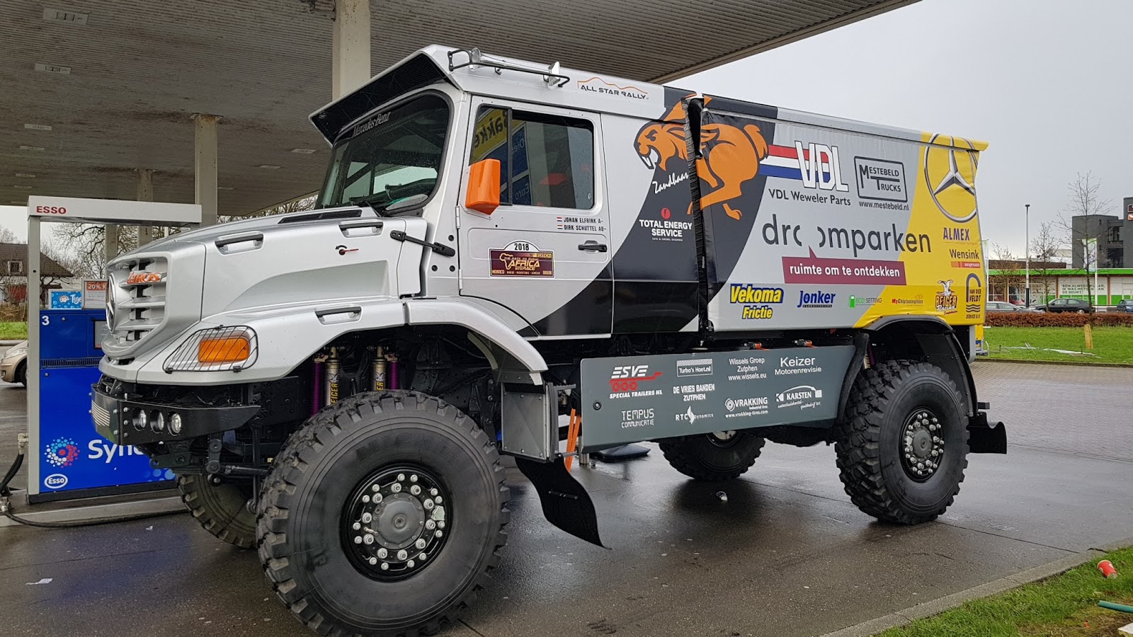 DIECIOCHO RUEDAS: MERCEDES BENZ ZETROS… LA NUEVA ARMA DE RALLY RAID EN ...