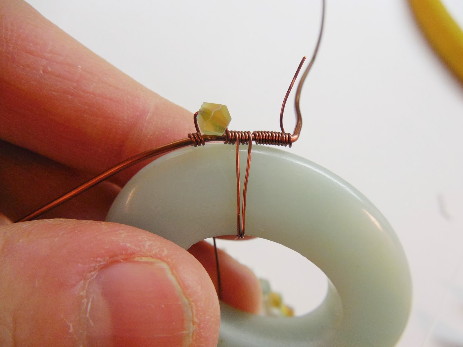 Dawn Blair's Jewelry and Eclectica Blog: Wire Wrapping a Donut!