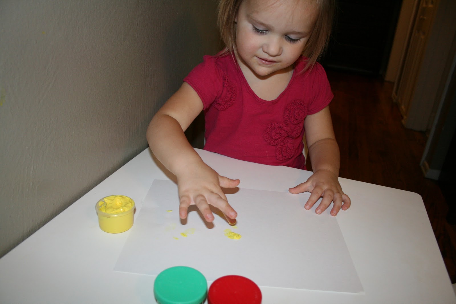 Art For Little Hands: Toddler Art: Fingerpainting
