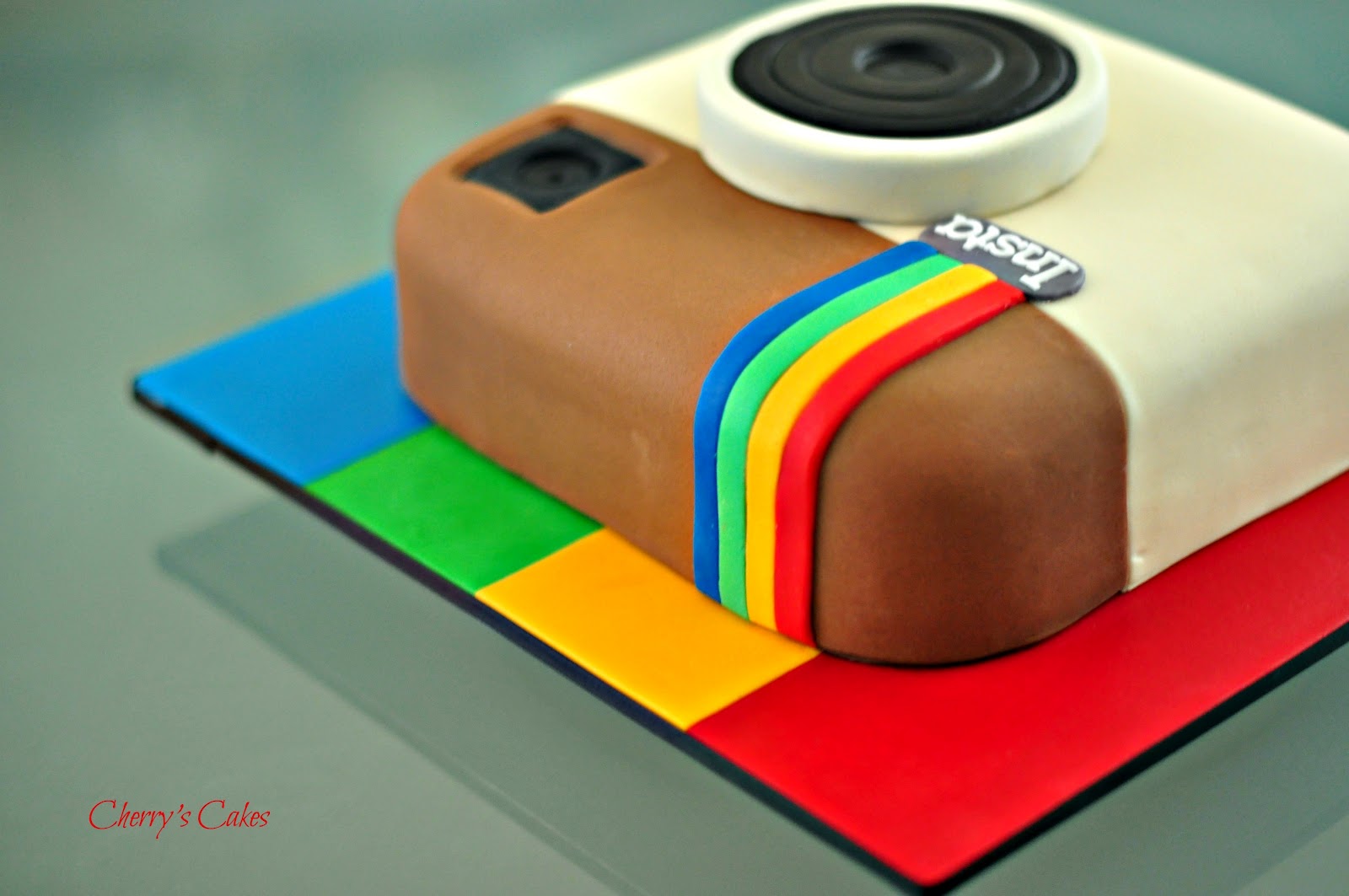 Cherry's Cakes: Instagram